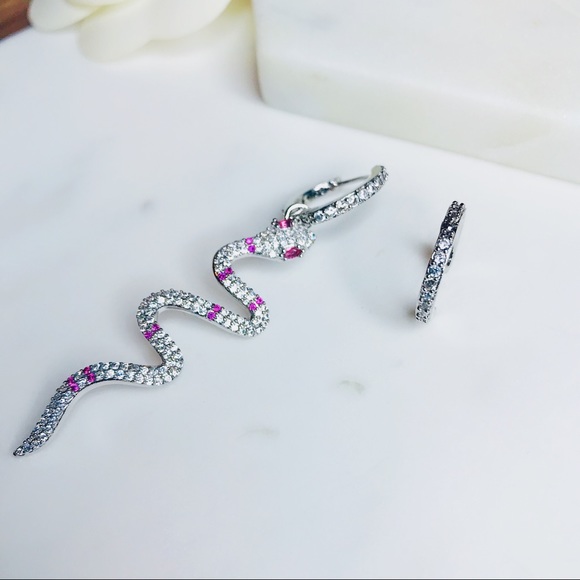 APM Monaco | Jewelry | Nwot Apm Monaco Snake Sparkle Drop Earrings ...